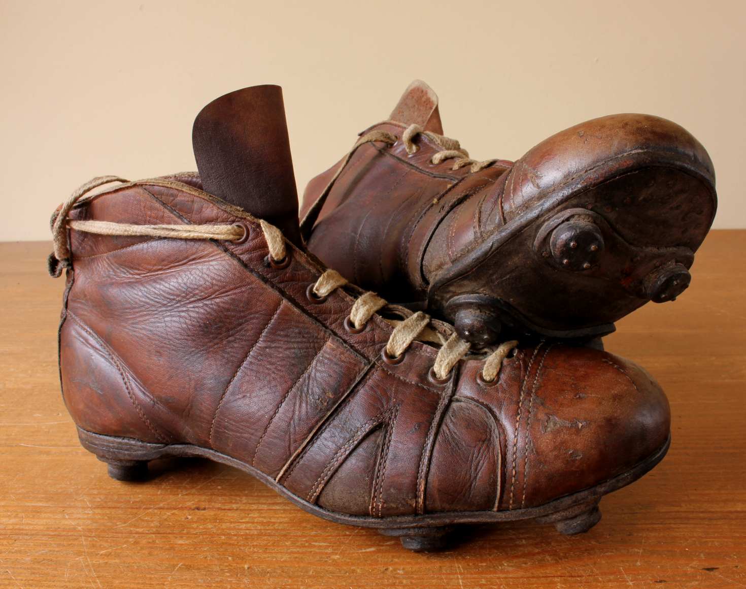 Vintage Football Boots With Leather Bar Studs. Soccer Shoes. c1950.