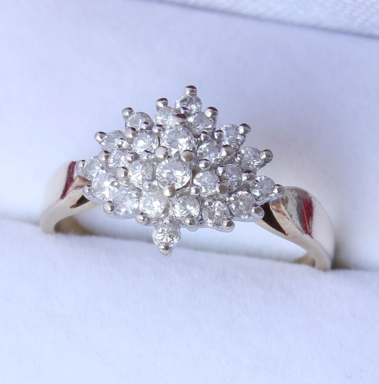 9ct Yellow Gold & 0.40ct Diamond Cluster Ring. Size M.