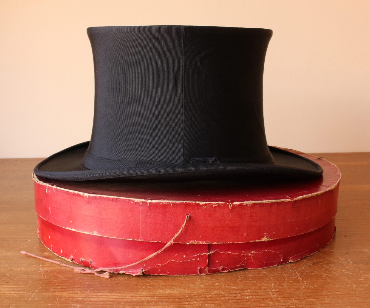 AJ White Black Silk Opera Top Hat. Collapsible Pop Up. Extra Quality. 6 ...