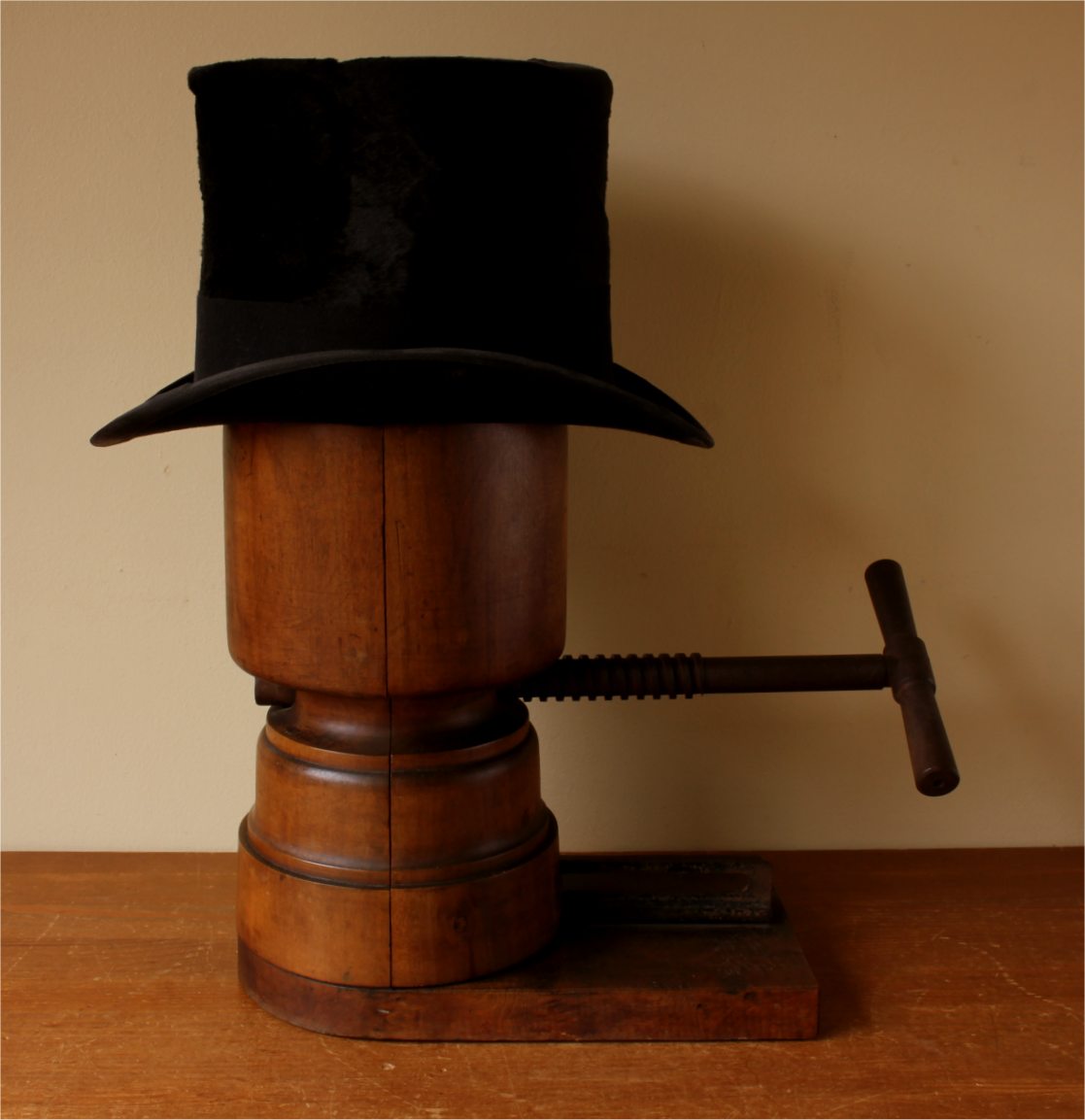 Mechanical Hat Stretcher. Wood & Metal Milliner's Sizer Display. c1900.