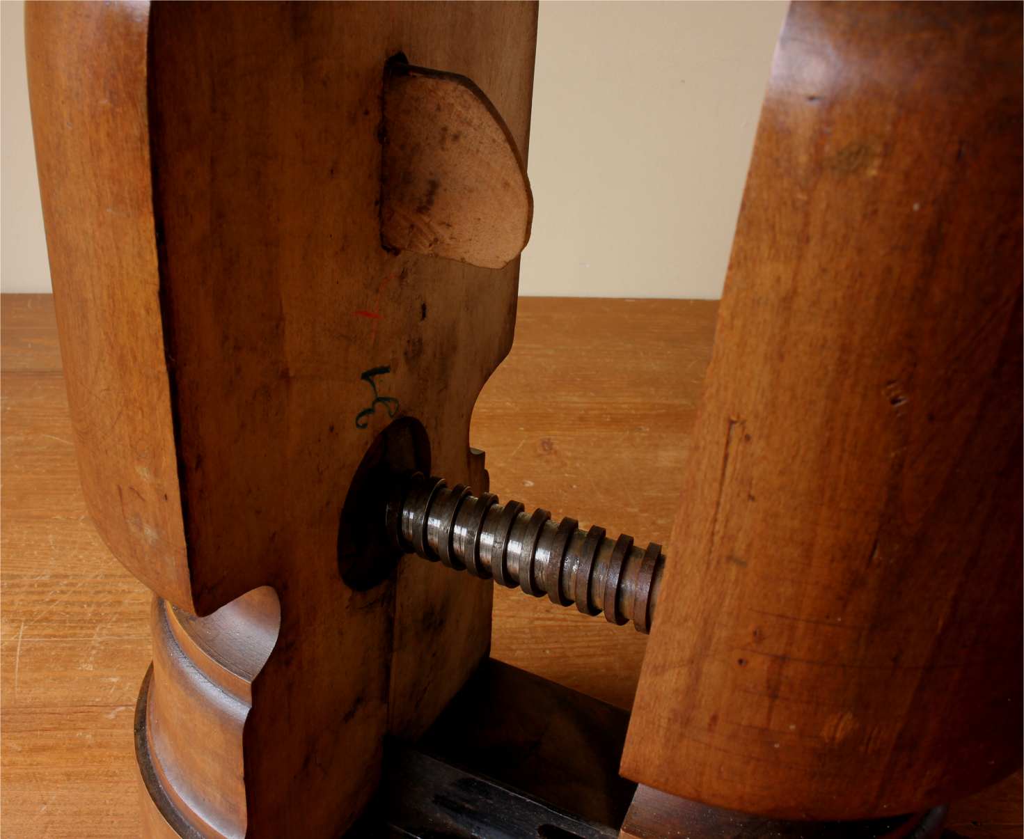 Mechanical Hat Stretcher. Wood & Metal Milliner's Sizer Display. c1900.
