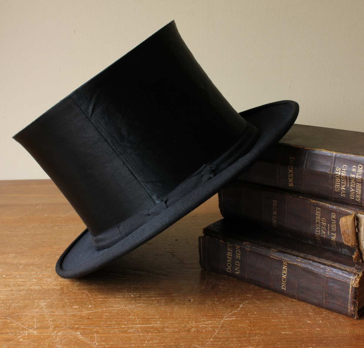 BJ Paris Black Silk Opera Top Hat. Collapsible Lightweight Pop Up. 6 7/8.