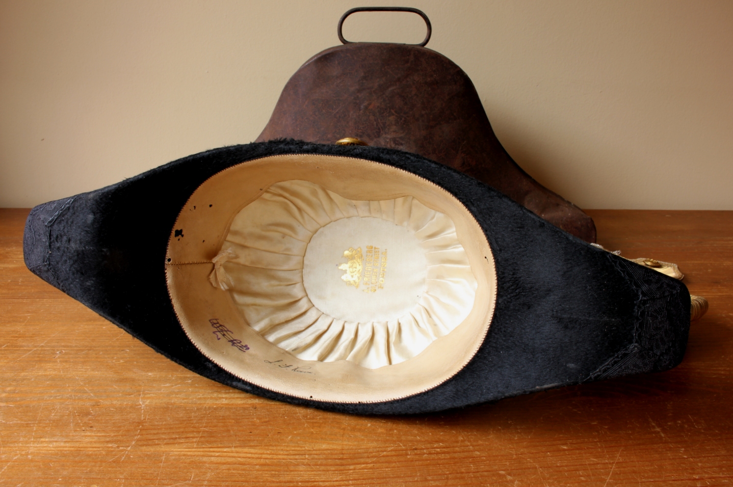 British Royal Navy Bicorn Hat & Lieutenant Epaulettes In Tole Tin Case.