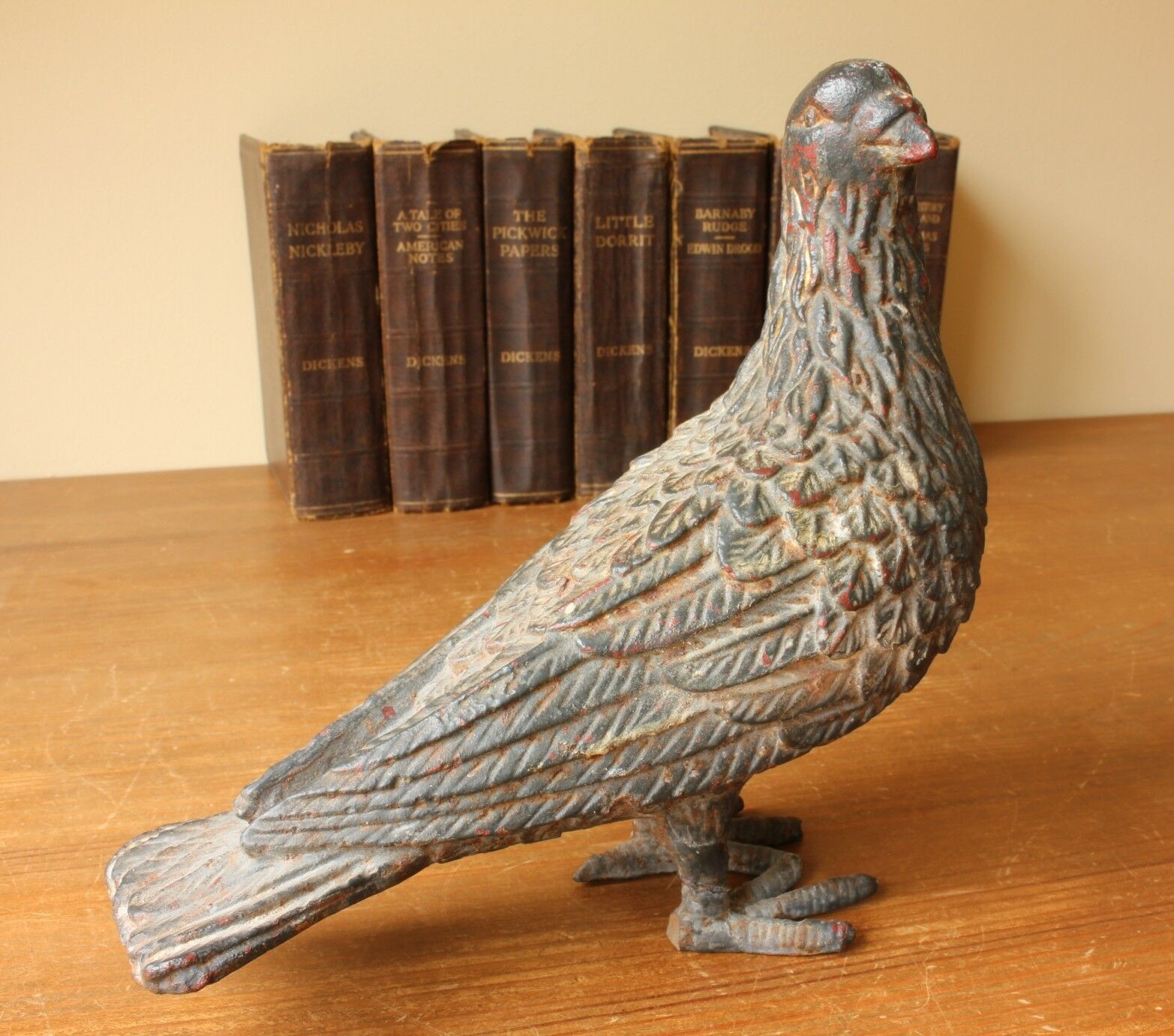 Cast Iron Pigeon Decoy Figure. Bird Door Stop, Outdoor Statue Ornament.