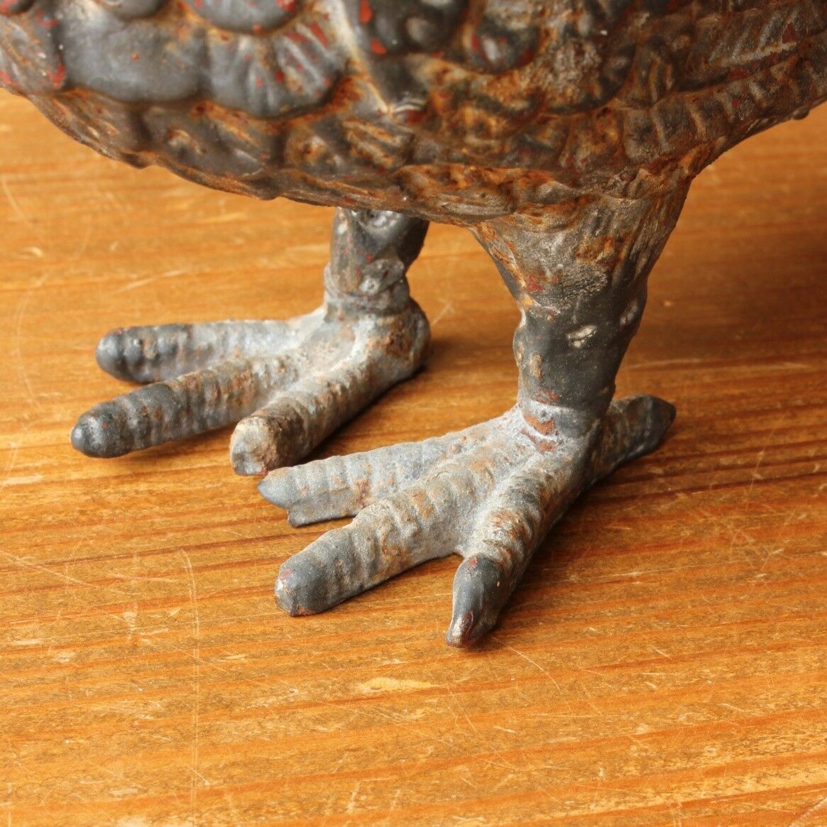 Cast Iron Pigeon Decoy Figure. Bird Door Stop, Outdoor Statue Ornament.