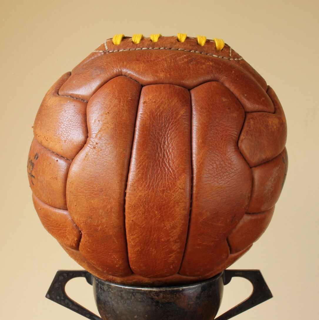 Champion Cowhide Leather 18 Panel Size 5 Football Soccer Ball c1950.