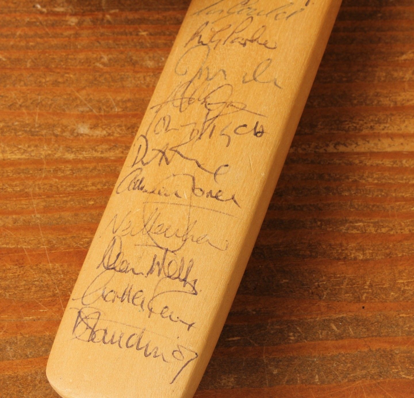 Miniature Gray Nicolls Original Autograph Mini Cricket Bat Sussex 1986.