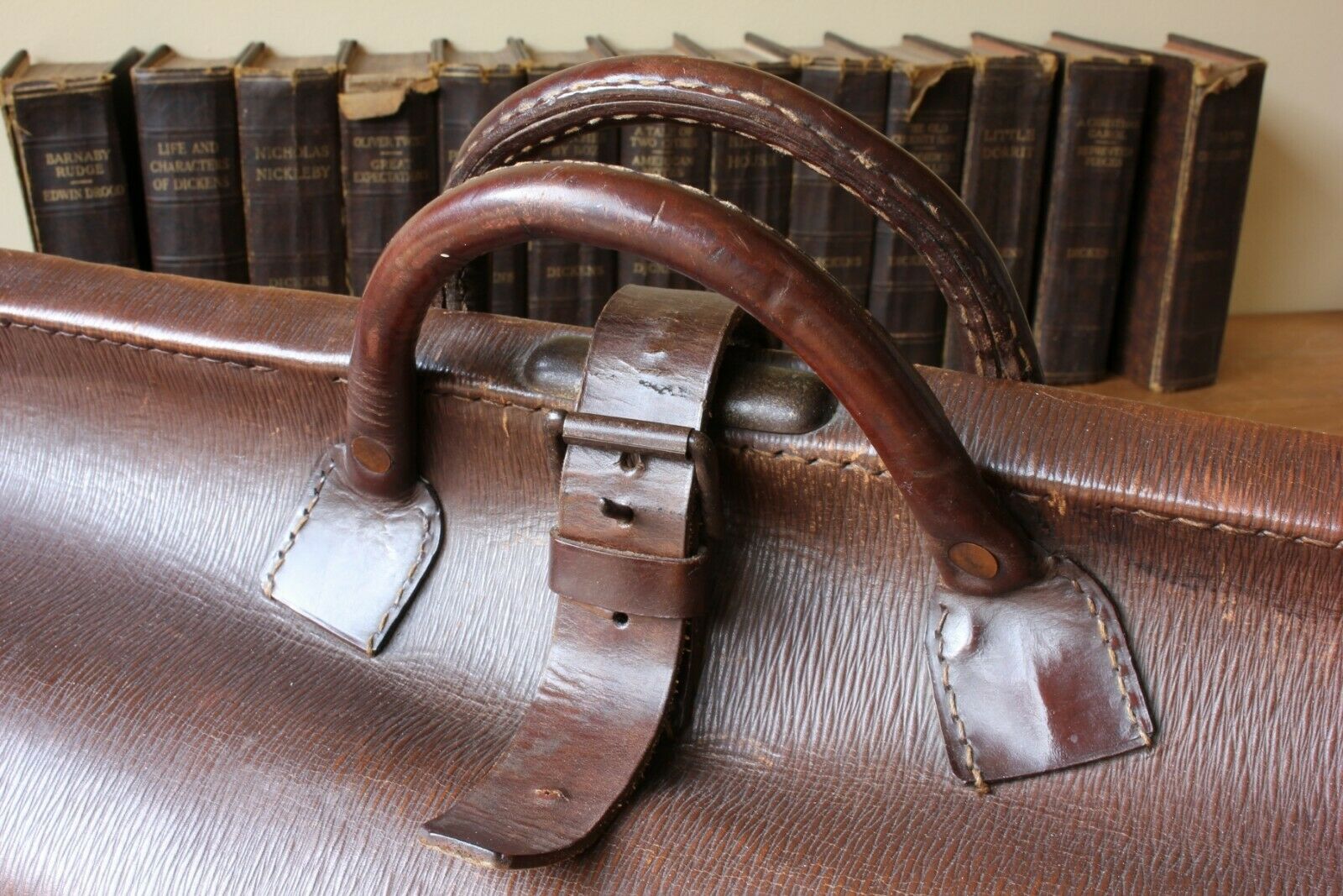 English Leather Cricket Kit Bag. Bat Long Carry Coffin Holdall.