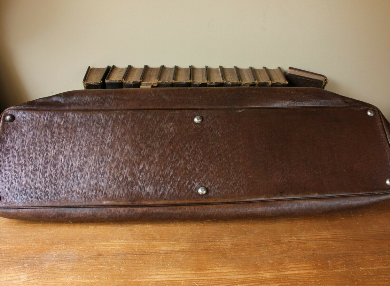 English Leather Cricket Kit Bag. Bat Long Carry Coffin Holdall.