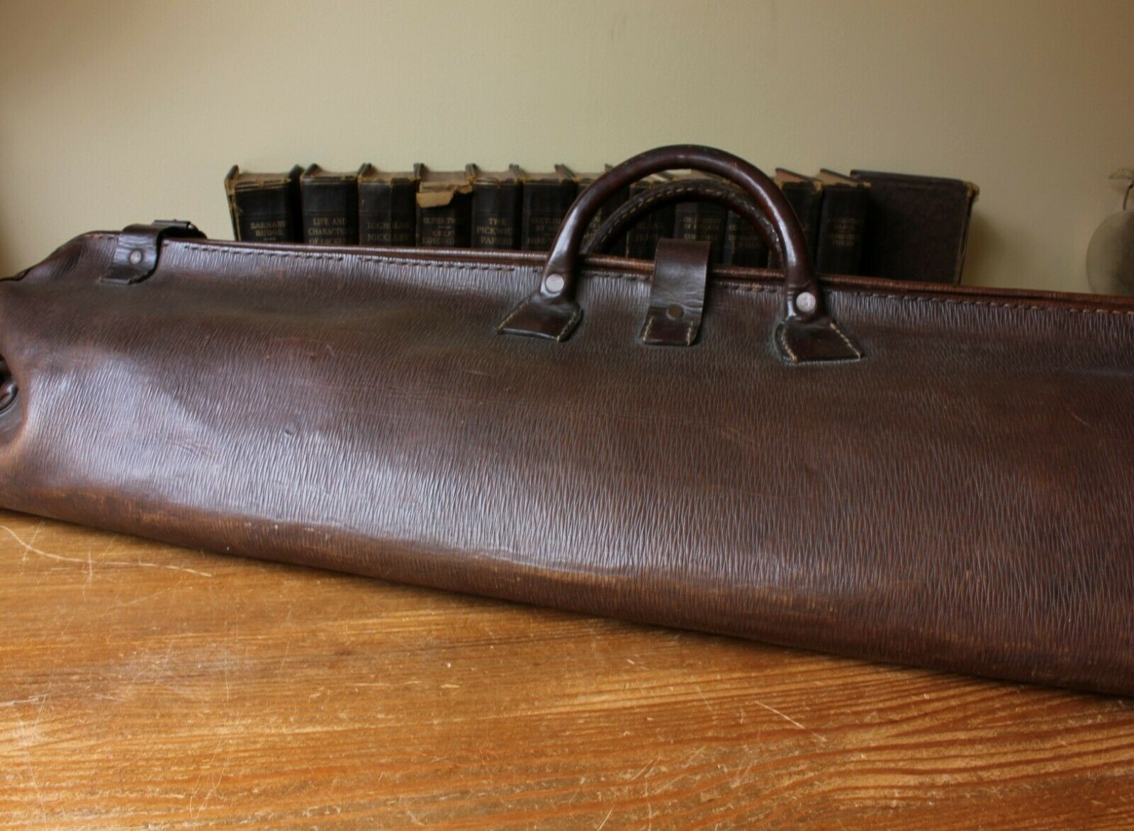 English Leather Cricket Kit Bag. Bat Long Carry Coffin Holdall.