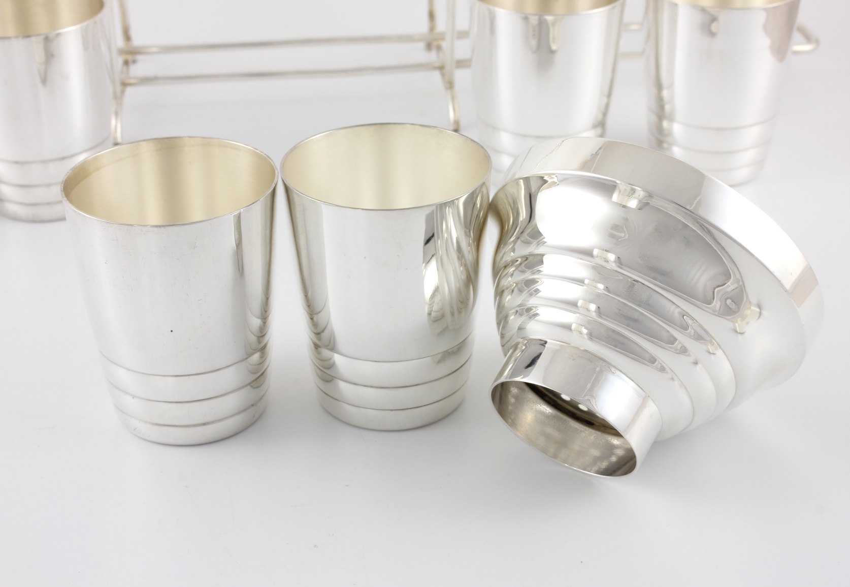 French Silver Plate Cocktail Shaker & 6 Beaker Set. Maison Barra c1930.