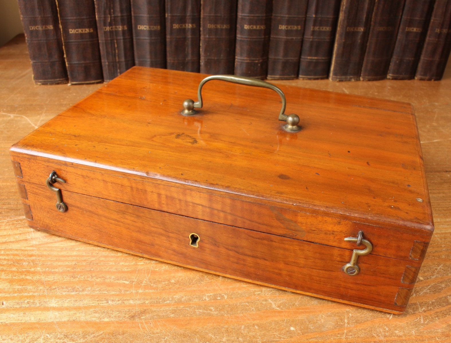 French Artist Box Bourgeois. Emerald Green Oil Paint. Brushes. Pallet.