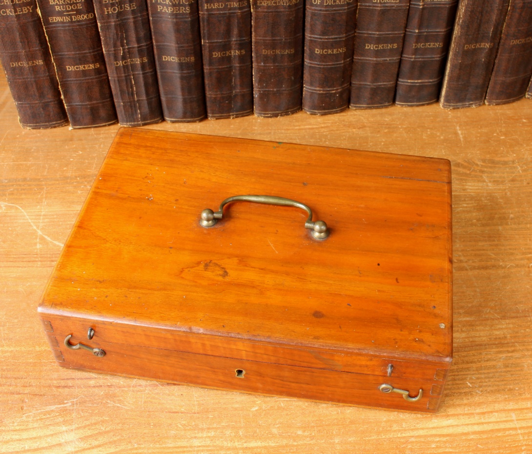 French Artist Box Bourgeois. Emerald Green Oil Paint. Brushes. Pallet.