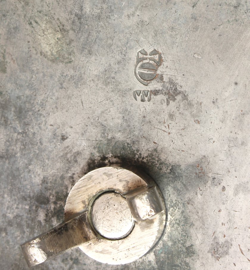 Large Old Sheffield Plate Meat Cover. Pike Crest. Geddes. Capta Majora.