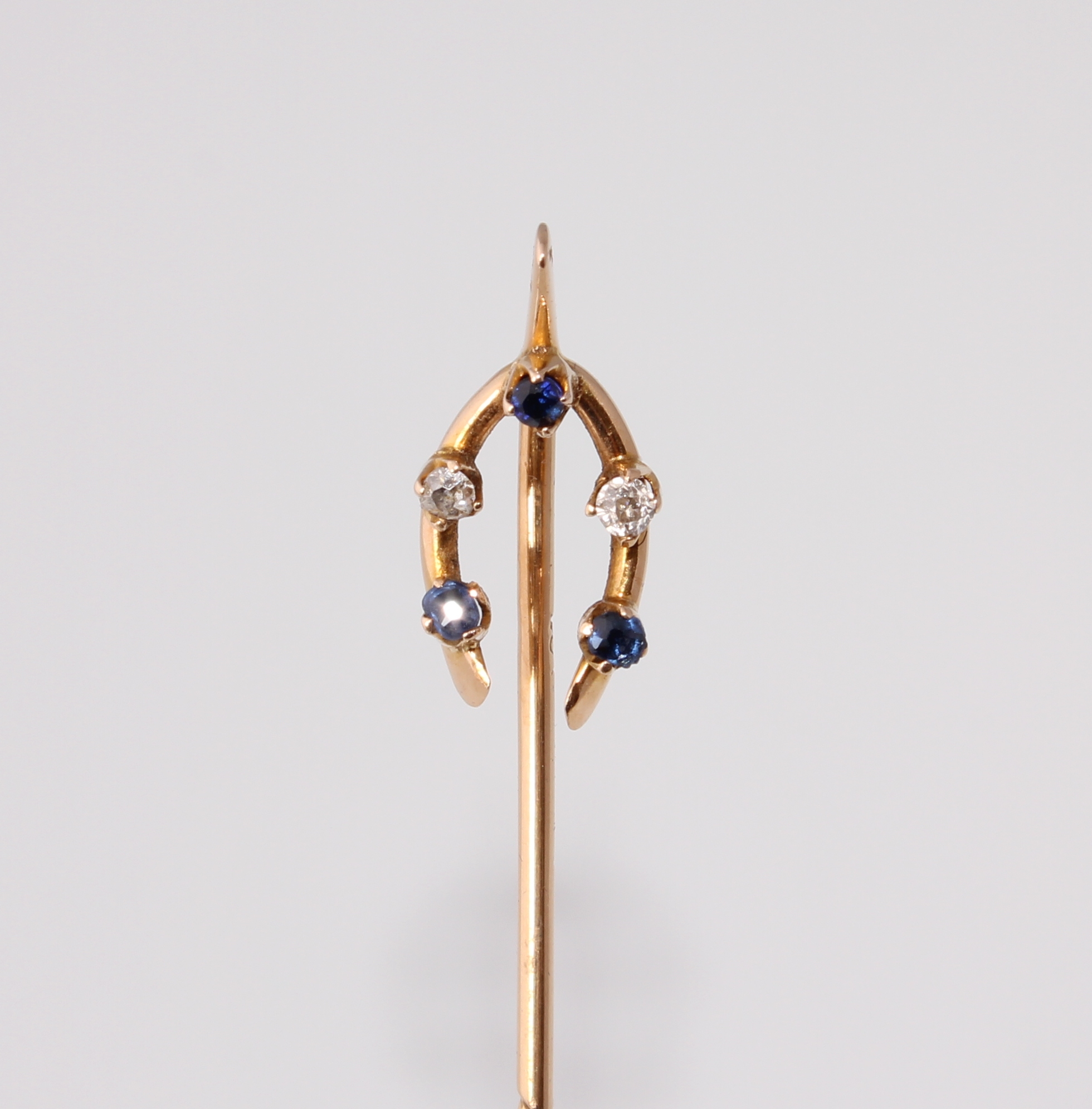 Victorian 15ct Gold Diamond & Sapphire Wishbone Tie Cravat Stick Stock Pin.