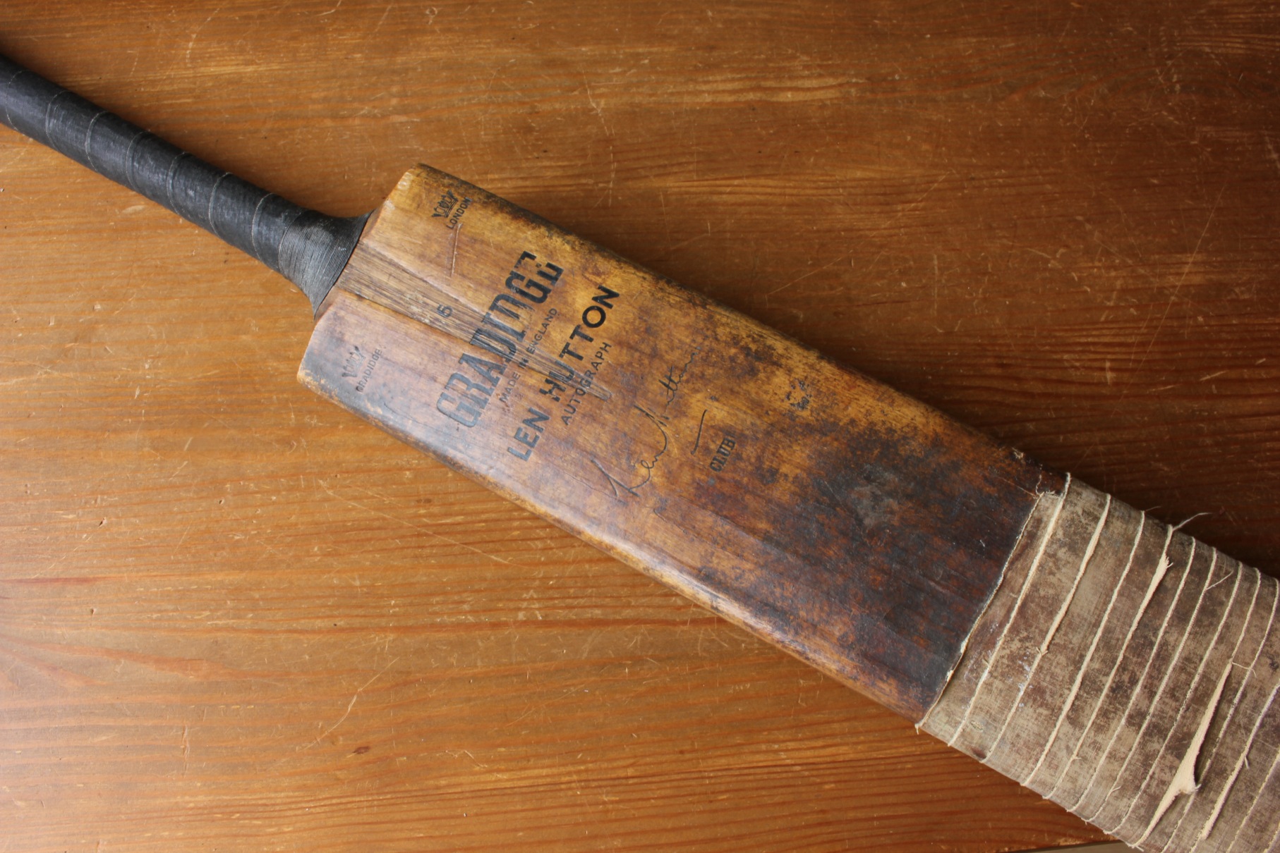 Willow Cricket Bat. Decorative, Sport Shop, Bar Display, Prop.