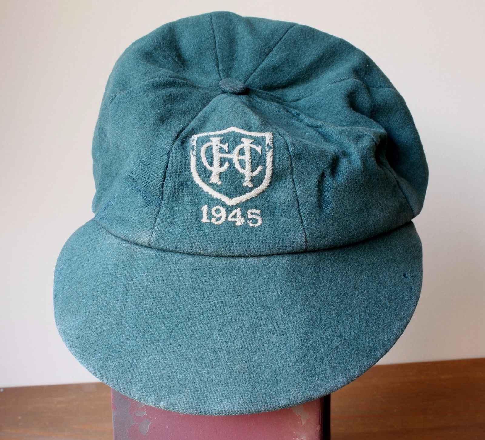 Vintage Cricket Club Cap HCC 1945. Green. Embroidered Badge. Size 6 7/8.