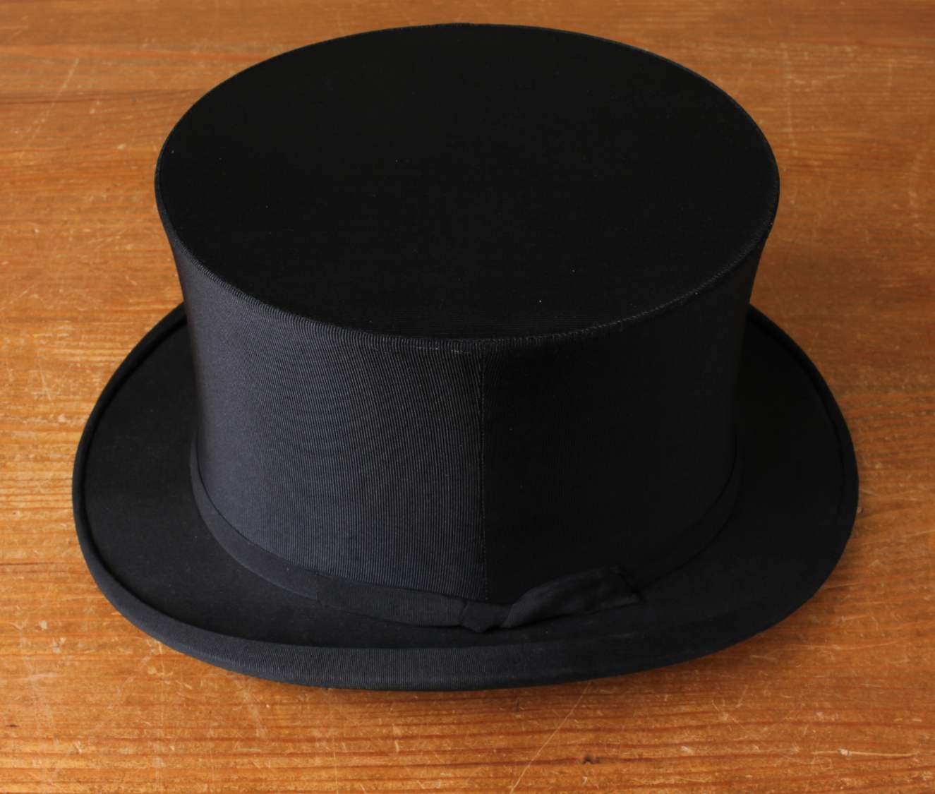 Harrods London Black Opera Top Hat. Ascot Collapsible Pop Up. UK 7 1/8.