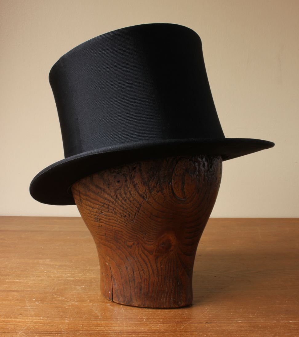 Harrods London Black Opera Top Hat. Ascot Collapsible Pop Up. UK 7 1/8.