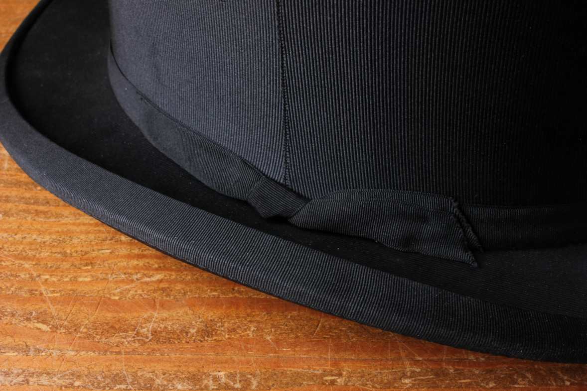 Harrods London Black Opera Top Hat. Ascot Collapsible Pop Up. UK 7 1/8.