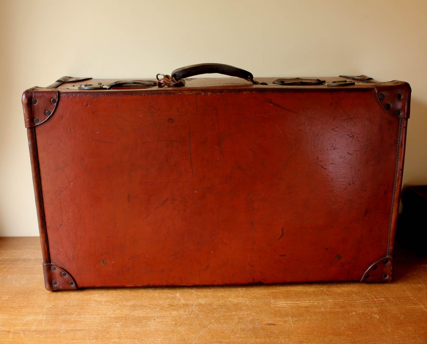 Extra Large Brown Leather Suitcase. XL Heavy Travel Trunk Case.