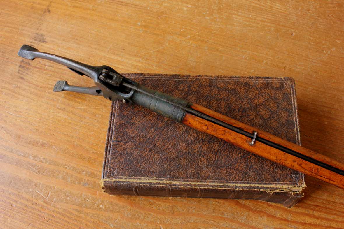 Library Book Grabber. Wood Long Arm Book Shop Reacher Grab.