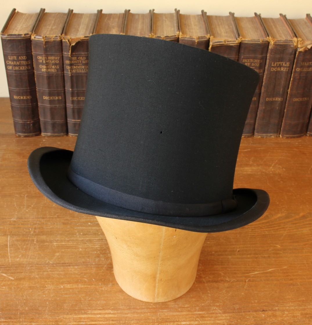 Collapsible Opera Top Hat. Large Pop Up. UK 7 1/4 - US 7 3/8.