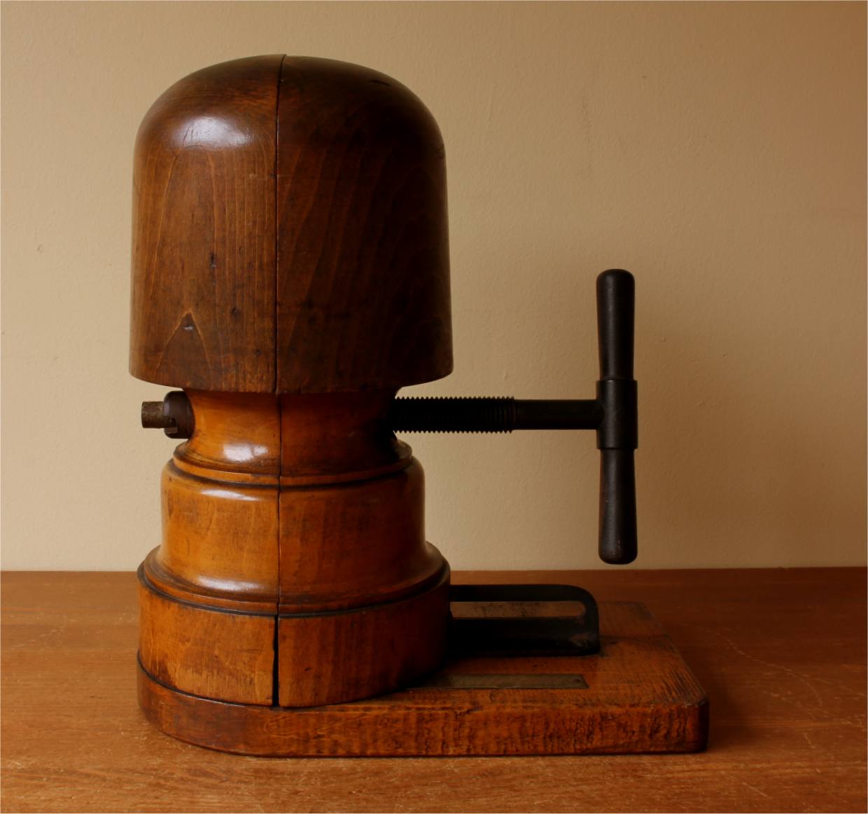 Milliner's Hat Sizer & Stretcher. Wooden Mechanical Display Stand. c1900.