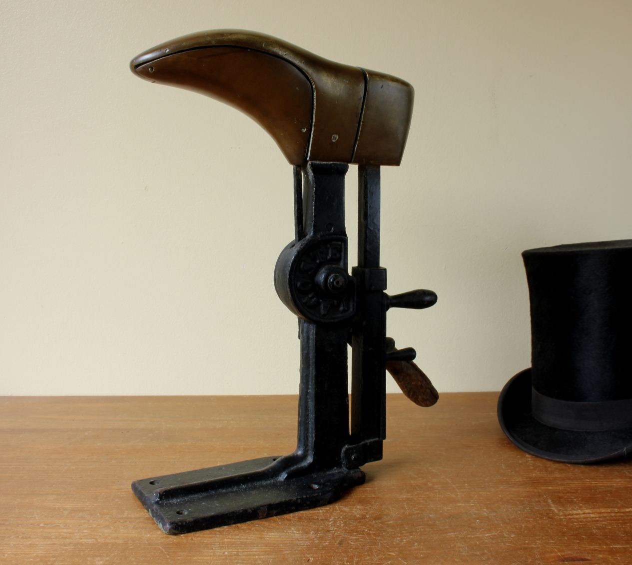 Metal Cobbler Boot Last. Lacoste Villeneuve-Sur-Lot. Shoe Shop. Door Stop.