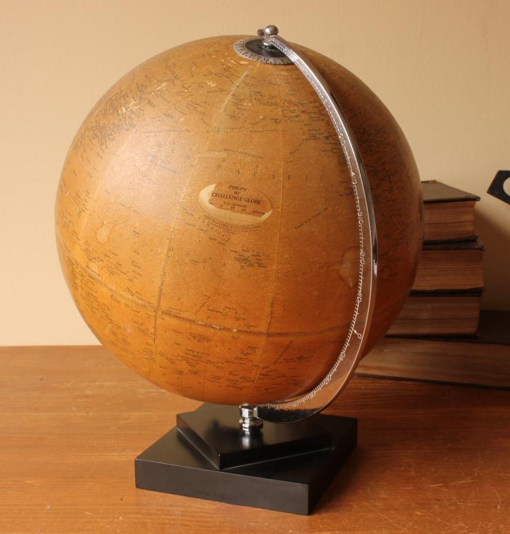 Vintage Philips 10 Inch Challenge Globe. Art Deco c1930 Desk Globe.