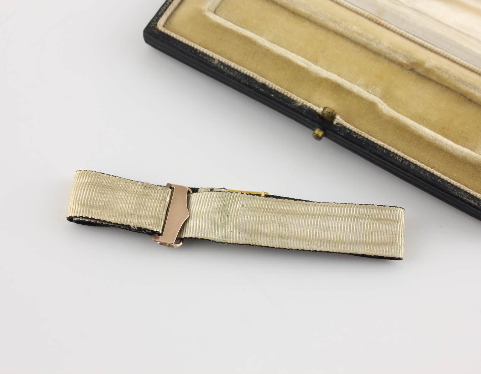 9ct Gold, Enamel & Silk RAF Sweetheart Bracelet. Gieves Case. c1940.