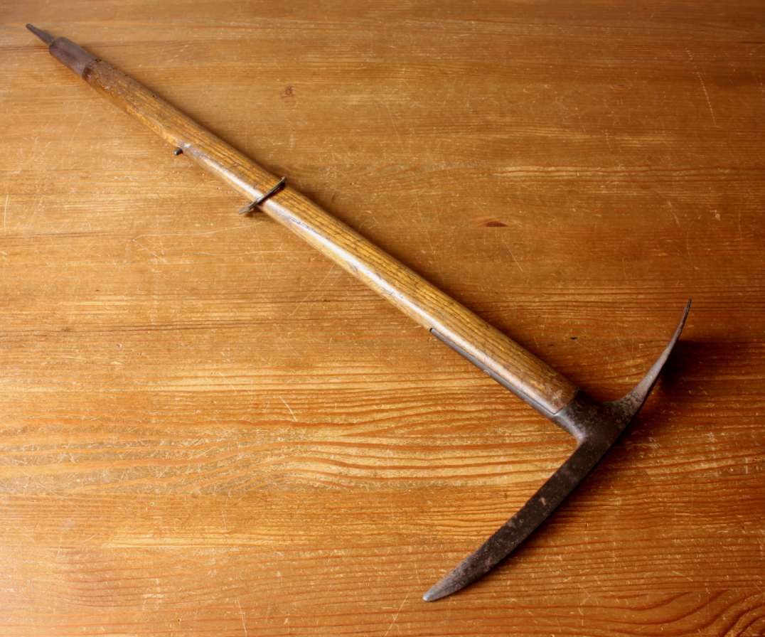 Mountaineer Climbing Ice Axe. Aschenbrenner Stubai Austria c1930.