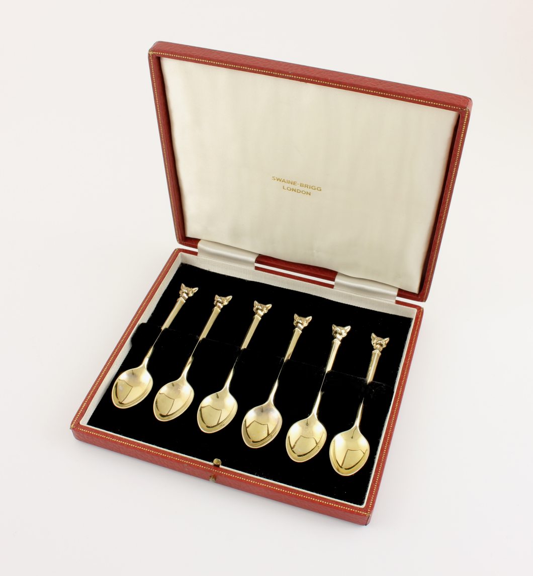 Swaine Brigg Silver Gilt Fox Head Coffee Spoons. Cased Teaspoons. 1963.