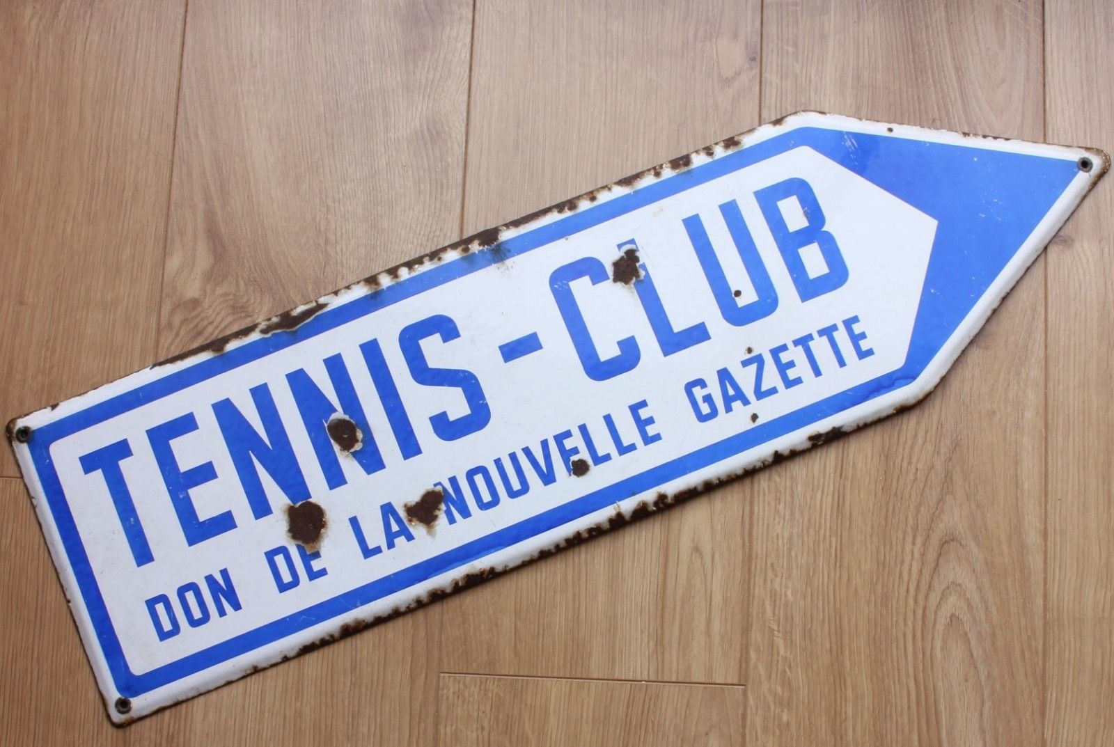 Original Vintage Belgian French Tennis Club Enamel Metal Sign.