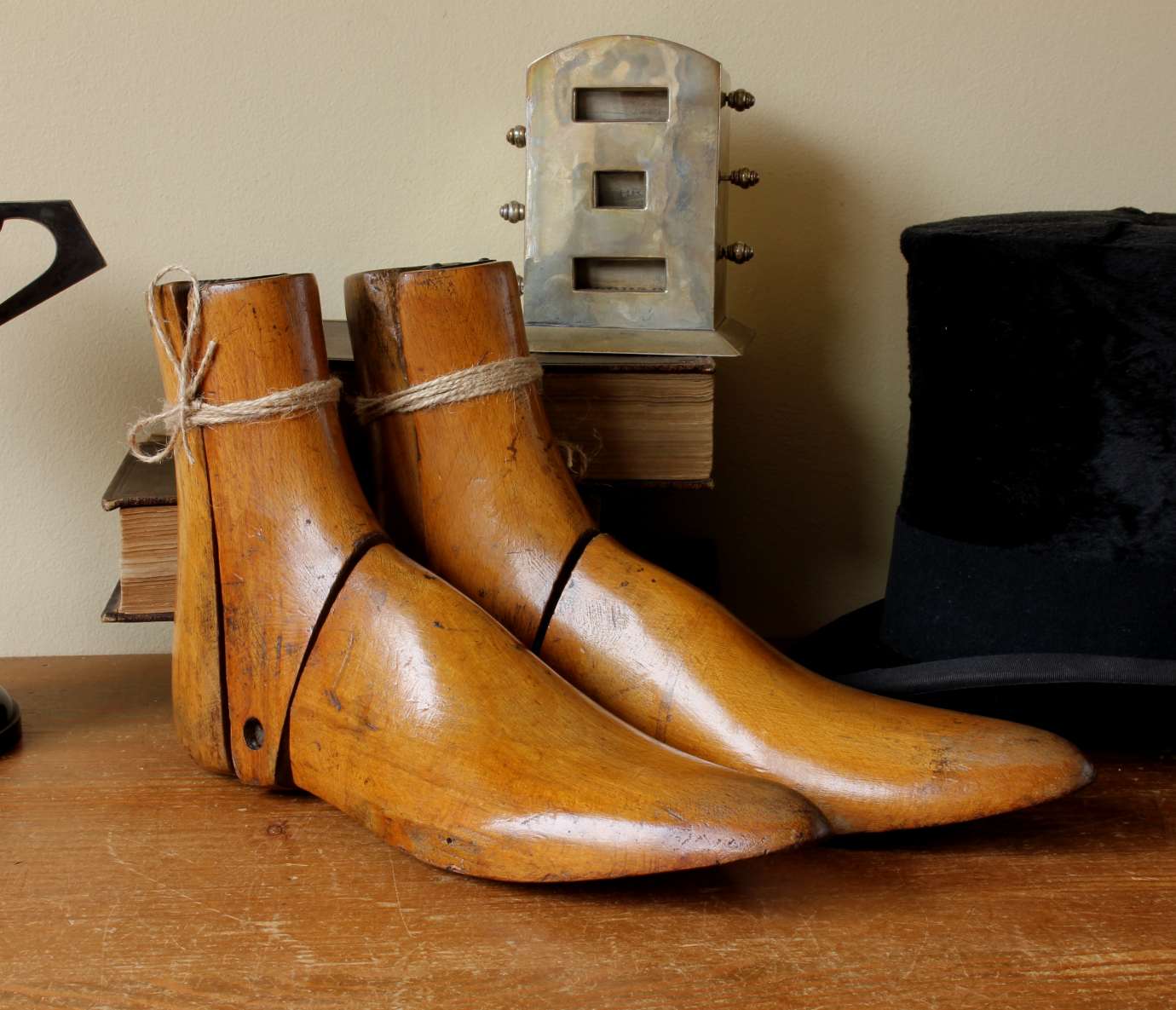 Wooden 2 Part Hinged Boot Lasts. Wood Shoe Trees. Treadwell Bros c1900.