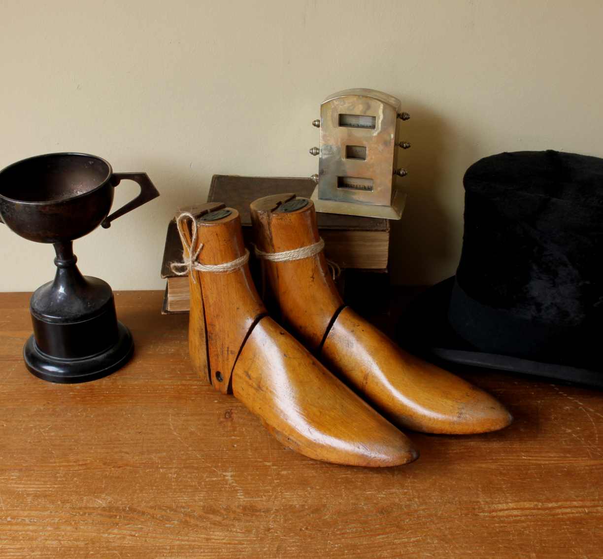 Wooden 2 Part Hinged Boot Lasts. Wood Shoe Trees. Treadwell Bros c1900.