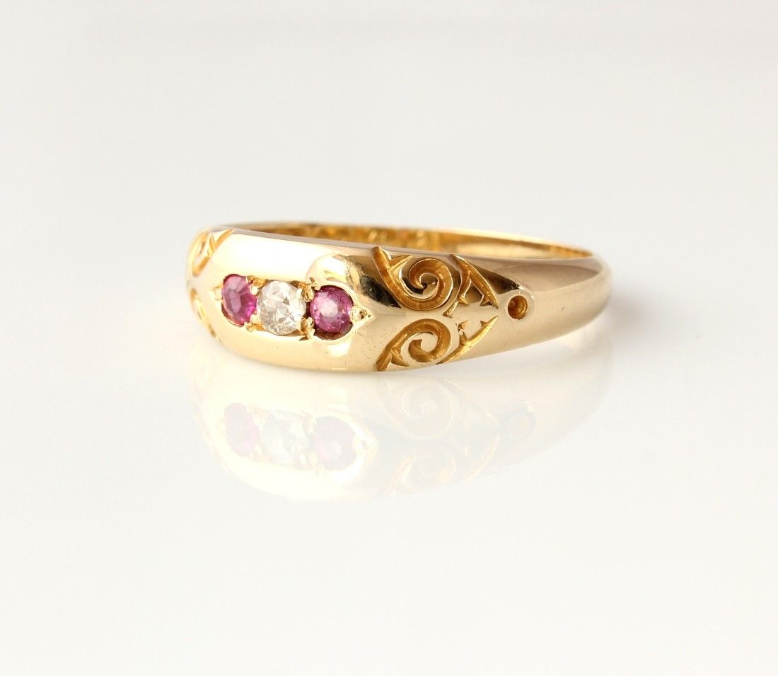 Antique Victorian 18ct Yellow Gold Diamond & Ruby Gypsy Ring. 1900. Size Q.